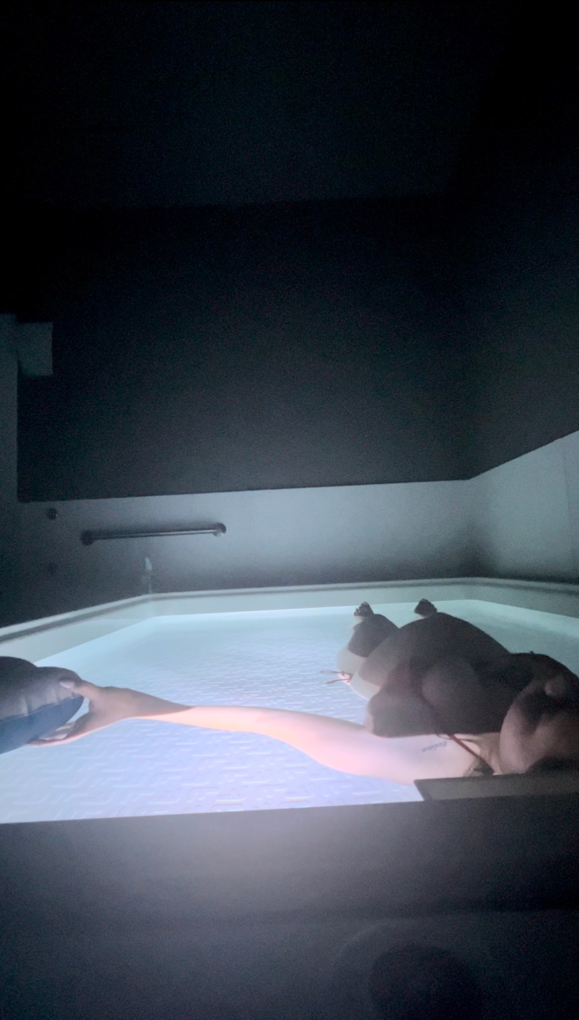 Pregnancy and Floatation Therapy: A Relaxing Experience For Expecting Moms – Life, as of Late